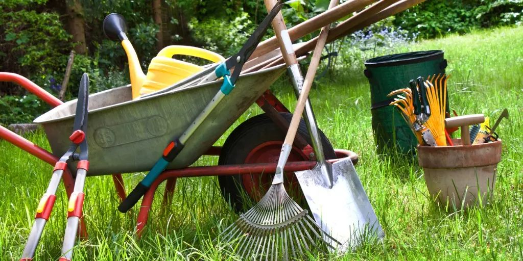 What Tools and Equipment Are Commonly Used in Landscape: Essential Gear ...
